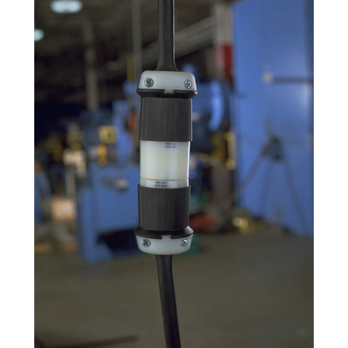 Mua HBL2321 Hubbell 2321 Twist-Lock Devices 20A, 250V AC, 2 Pole, 3 ...