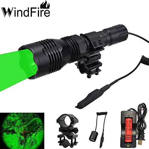 Best Predator Hunting Lights – 2021 Buyer’s Guide