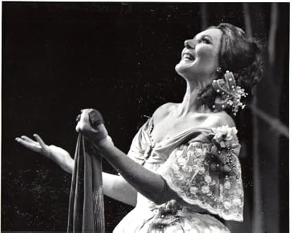 Elizabeth Huddle Original 8x10 glossy photo F3443 at Amazon's ...