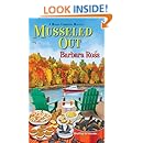 Amazon.com: Musseled Out (A Maine Clambake Mystery) (9780758286895 ...