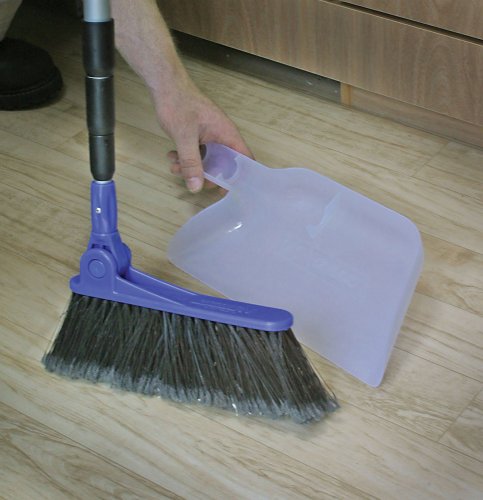 Купить Camco Adjustable Broom and Dustpan, Gets In Small Spaces and ...