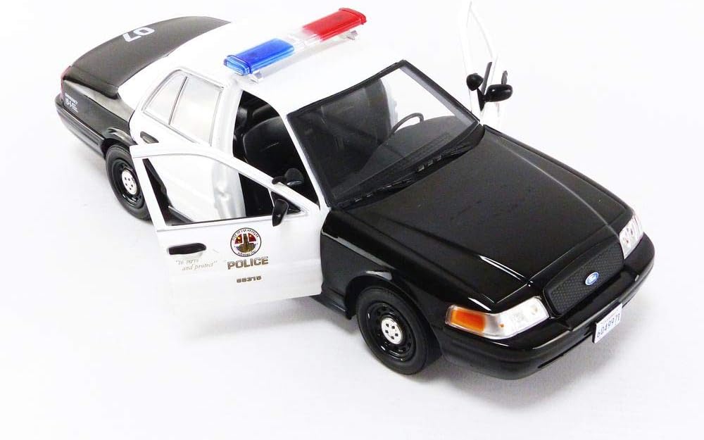 Greenlight The Rookie 2008 Ford Crown Interceptor 1:24 Scale 84111 ...