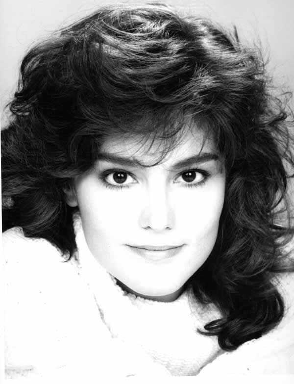 Michelle Nicastro bei Amazon Music