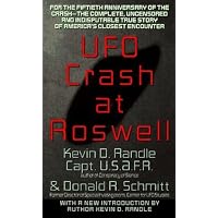 Amazon.com: The Truth About the Ufo Crash at Roswell: 9780871317612 ...