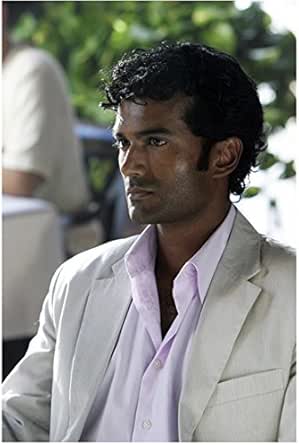 Heroes Sendhil Ramamurthy as Mohinder Suresh Seated Serious 8 x 10 Inch ...