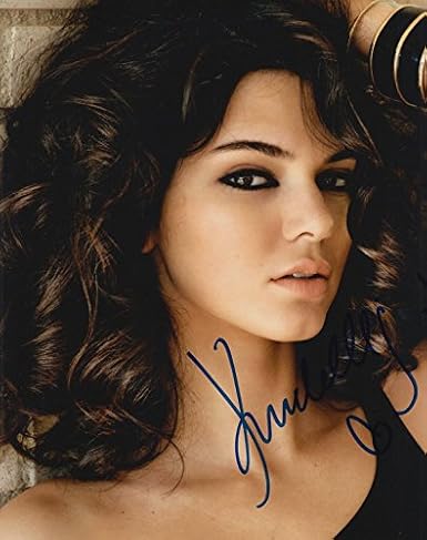 Kendall Jenner signed 8x10 photo at Amazon's Entertainment Collectibles ...