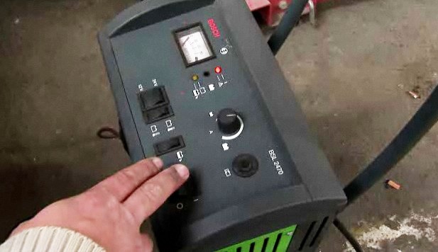 Watch How to Use a Portable Car Battery Charger on Amazon Live