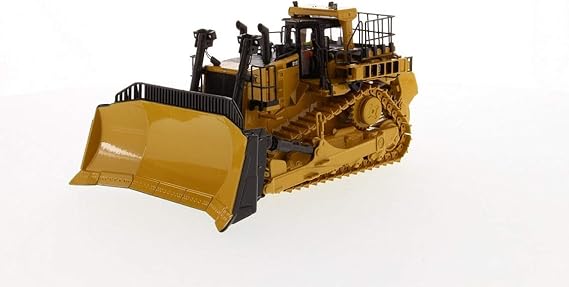 Amazon.com: Diecast Masters 1/50 High Detail Caterpillar D11T Dozer ...