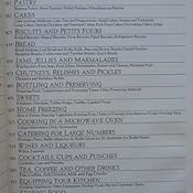 Good Housekeeping Cookery Book: The Cook's Classic Companion: Amazon.co ...