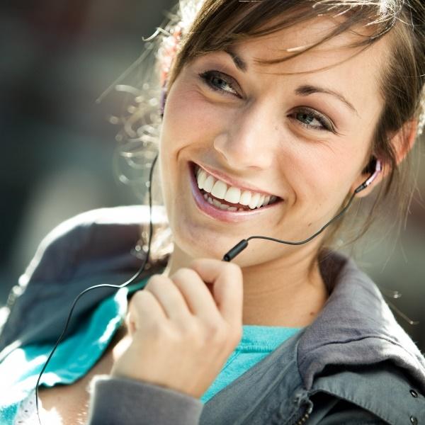 Amazon.com: iFrogz Earpollution Plugz Audio Earbuds - Silver : Electronics