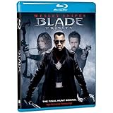Amazon.com: Blade [Blu-ray] : Wesley Snipes, Stephen Dorff, Kris ...