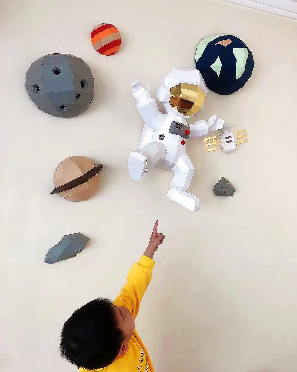 Mua AceRevolution Astronaut Paper Craft,Solar System Planets Paper ...
