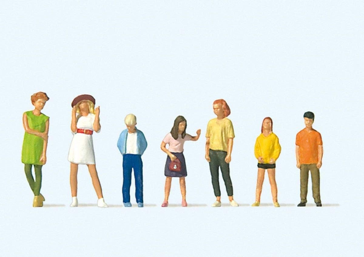 Preiser 10698 Standing Youths Figure Set (7): Amazon.co.uk: Toys & Games