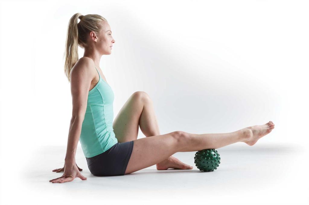 Amazon.com : Gaiam Restore Hot/Cold Trigger Point Massage Ball ...