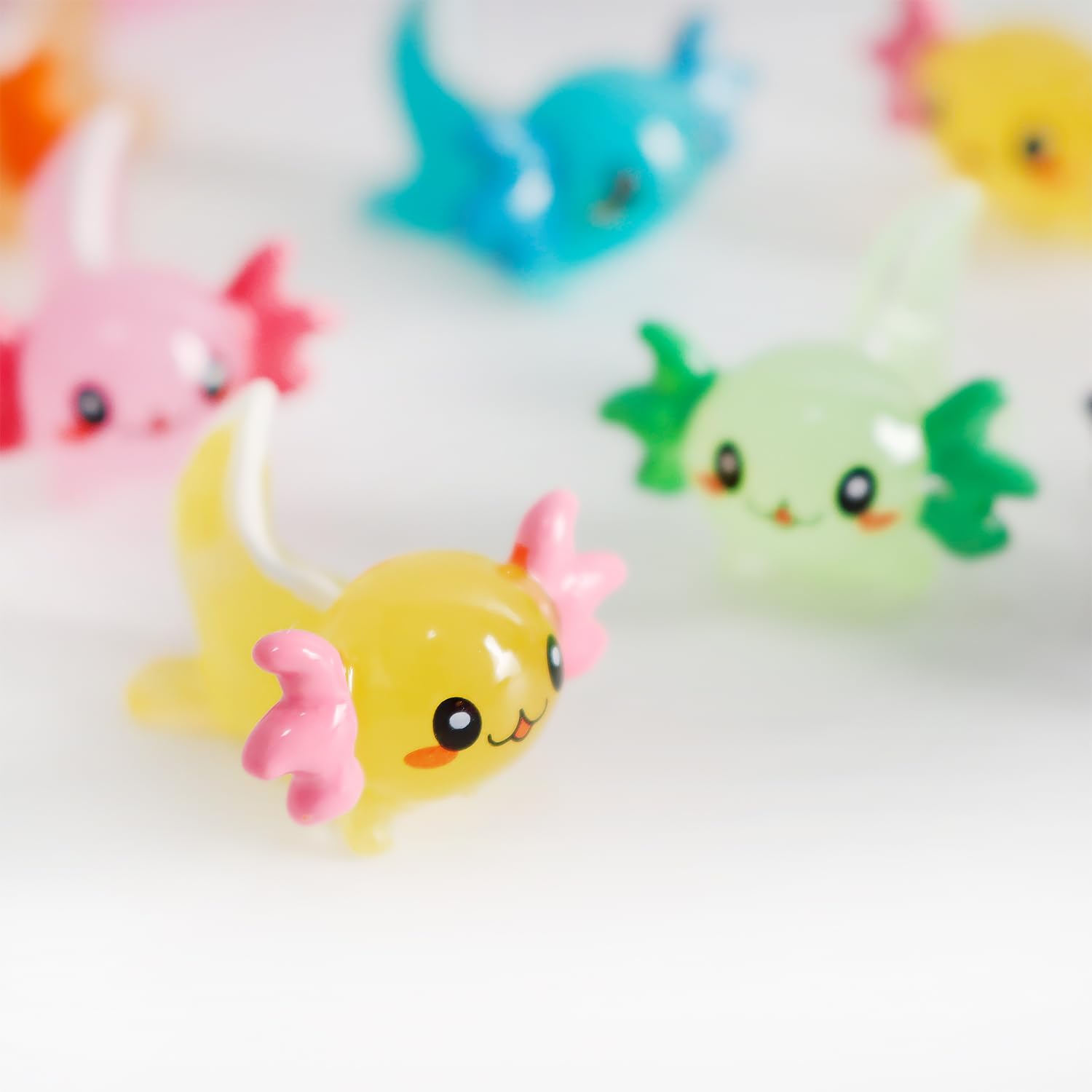 Mua 30PCS Mini Axolotl Colorful Mini Resin Axolotl Figurines Mini ...