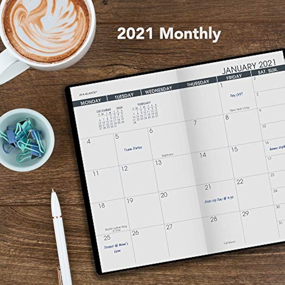 Timeless Handbags 2022 Calendar | Paul Smith