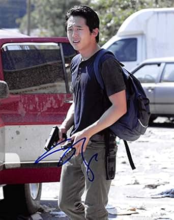 STEVEN YEUN - The Walking Dead AUTOGRAPH Signed 8x10 Photo C at Amazon ...
