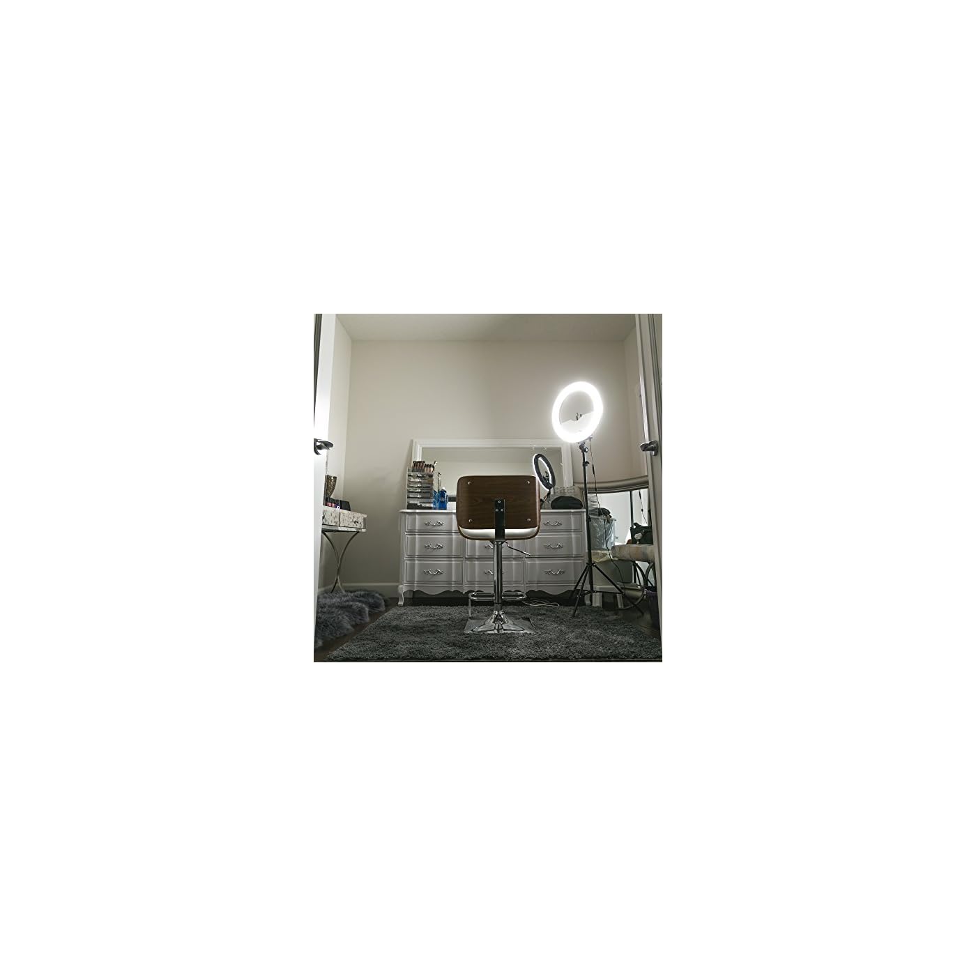 Best Lighting for Barbershop - Professional Barber Clippers