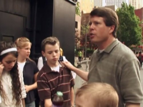 Watch 17 Kids and Counting Season 1 | Prime Video