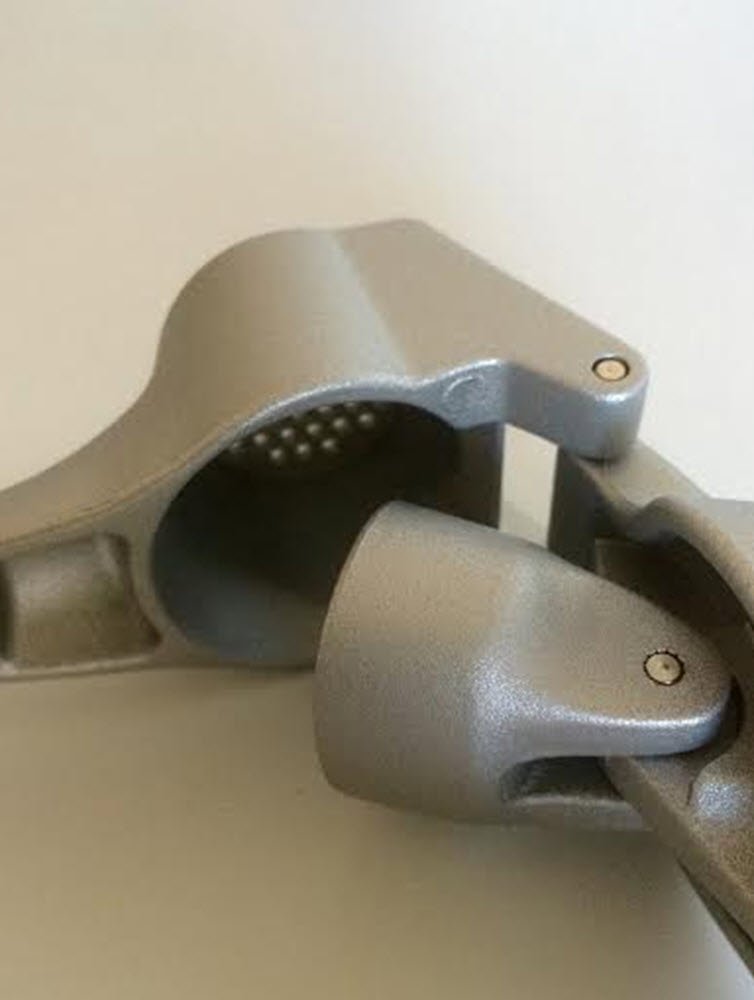 Pampered Chef Garlic Press 2575 - Easy Squeeze, Rust Proof, Ergonomic ...