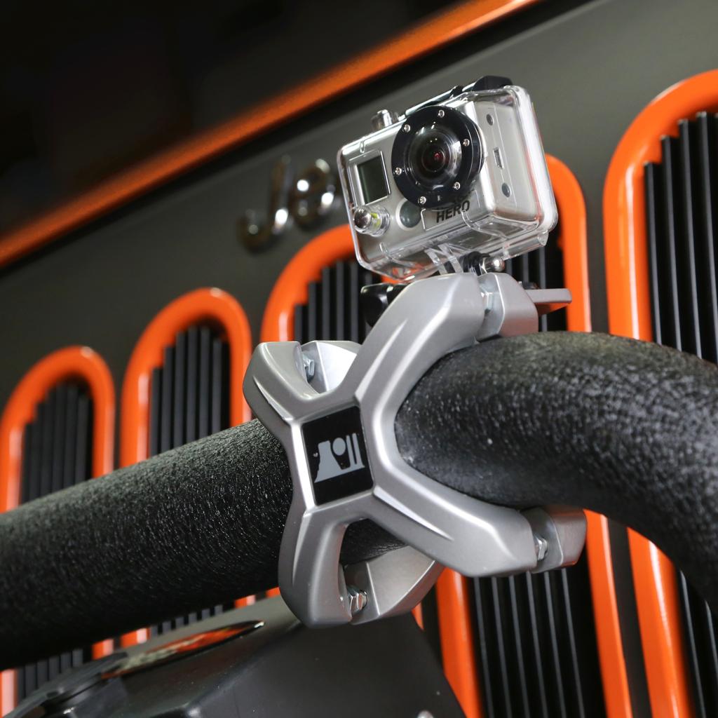 Amazon.com: Rugged Ridge | Light Kit, X-Clamp/Round LED, Large, Silver ...