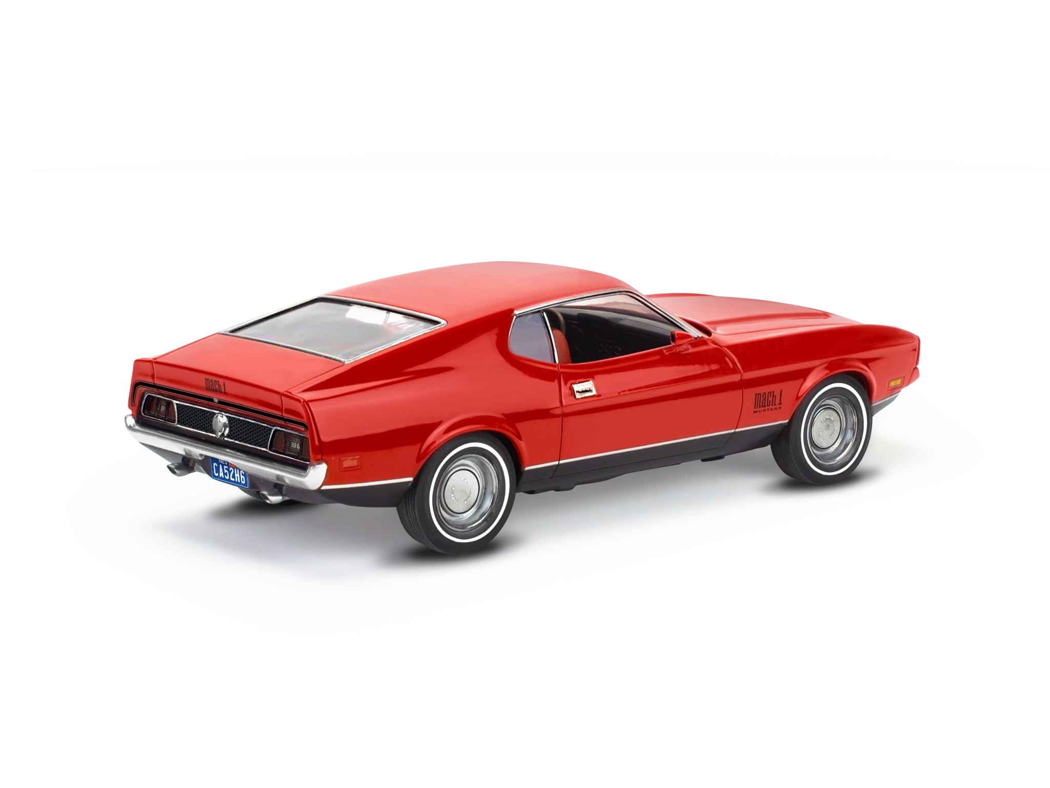 Mua Revell Level 4 Model Kit 1971 Ford Mustang Mach 1 James Bond 007 ...