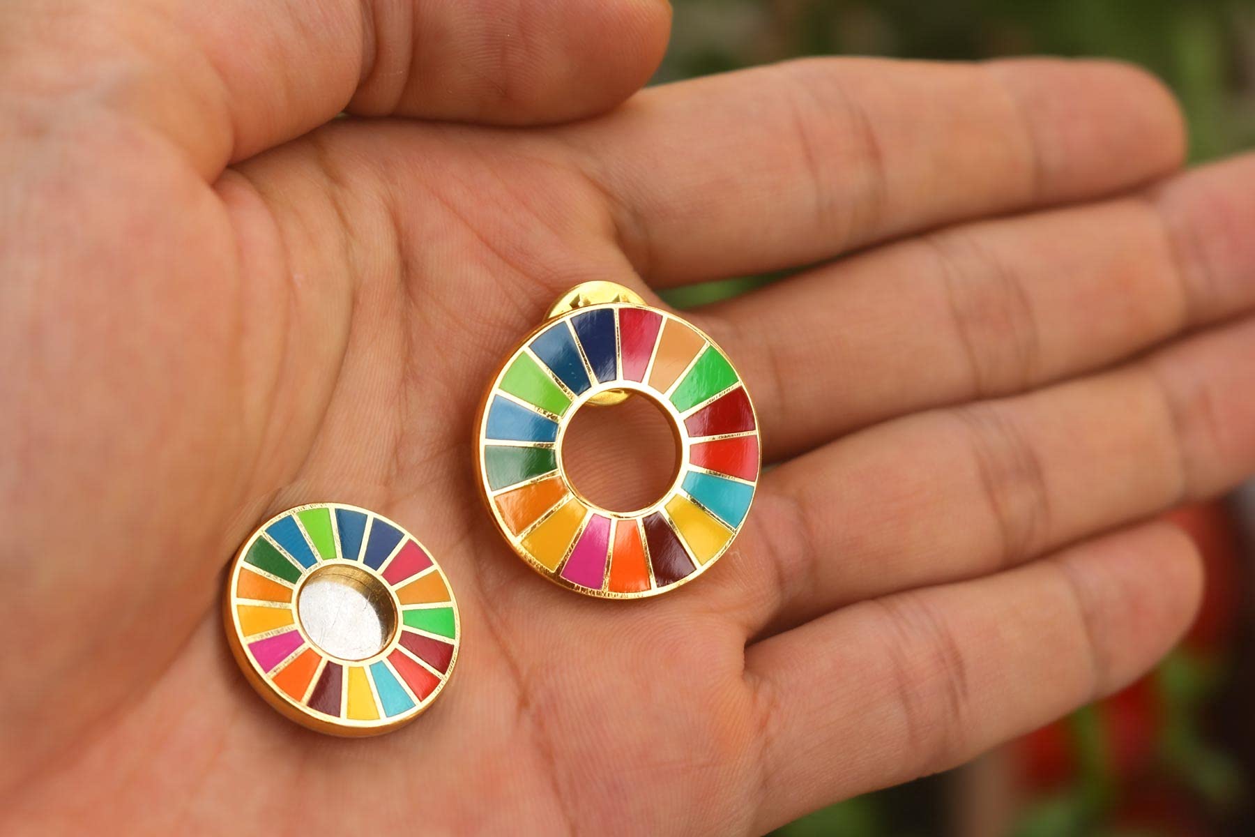 Mua Cuteam Sdgs Badge Magnet (Set of 2) 0.8 inches (20 mm) SDGs Badges ...
