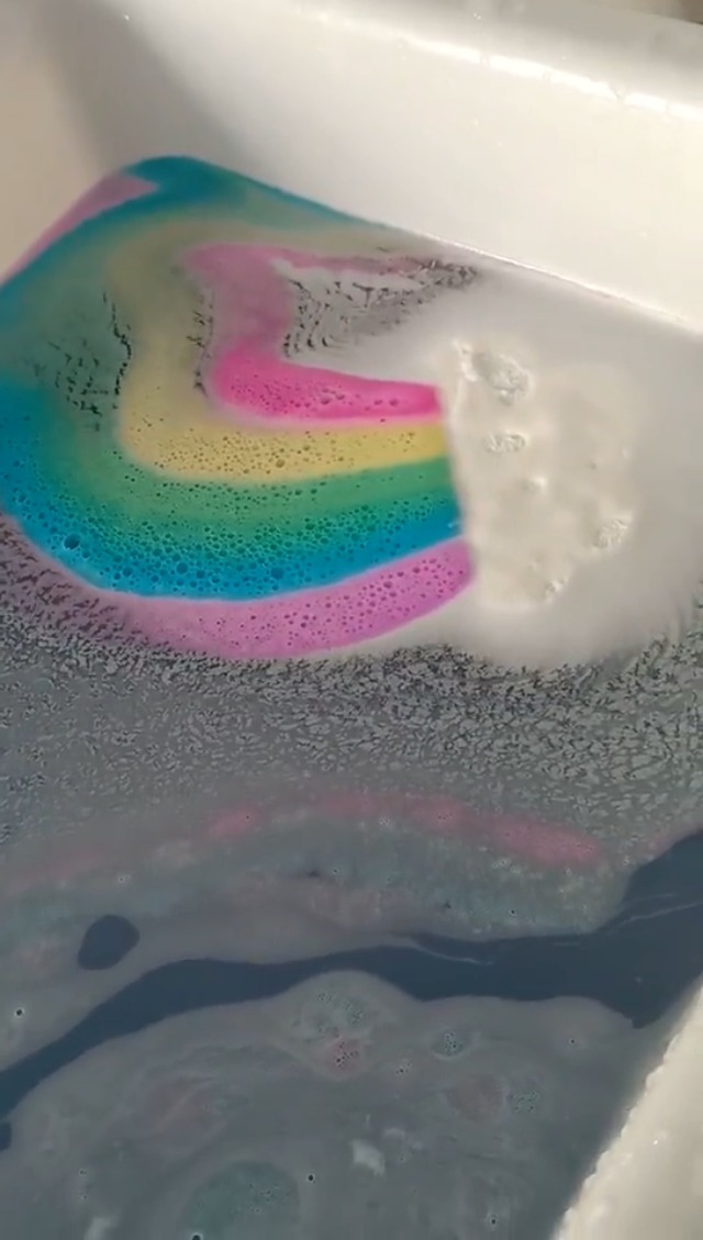Watch 2PC rainbow cloud bath bombs,Float on Water&Release Vivid Rainbow ...