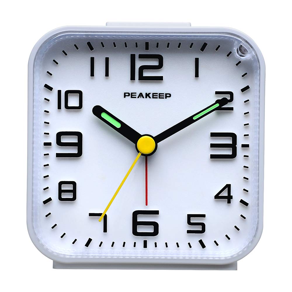 Peakeep 3D Numbers No Tick-Tock Analog Alarm Clock with Classic Beep ...