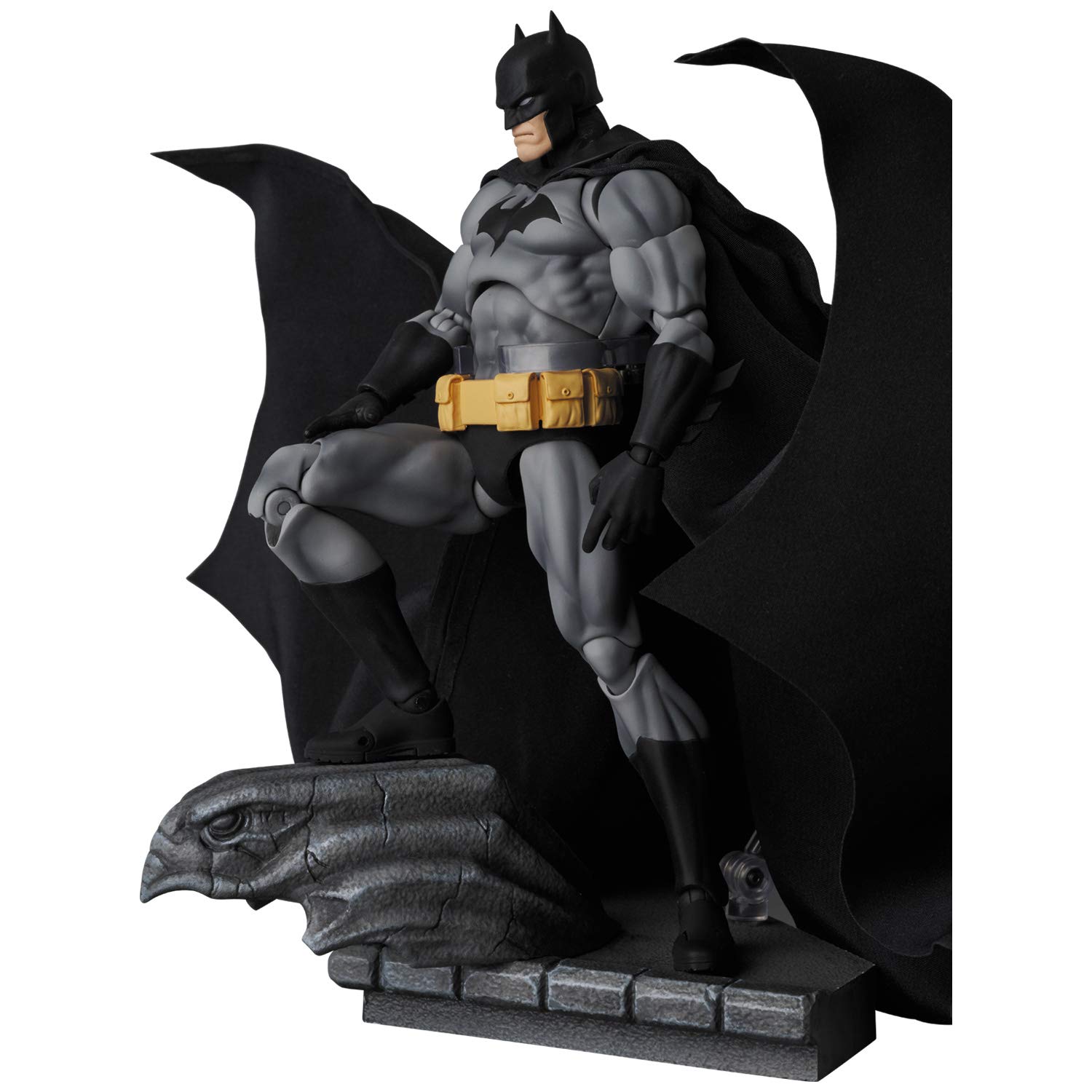 DC Comics: Batman Hush (Black Version) Mafex Action Figure, Multicolor ...