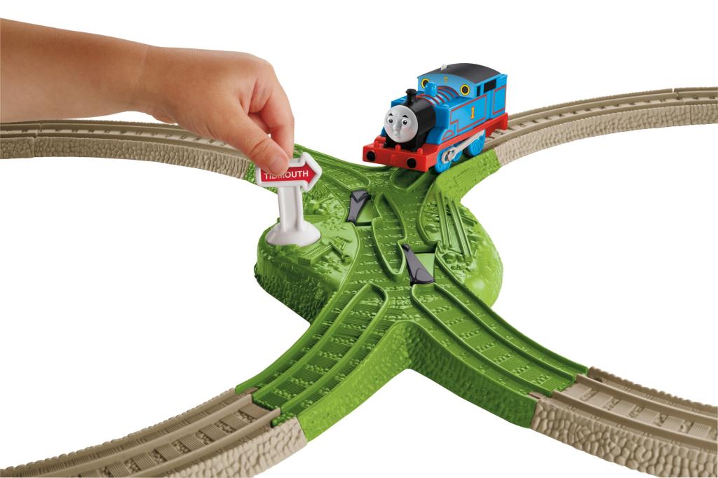 Thomas the Train: TrackMaster Deluxe Starter Set : Amazon.com.mx ...