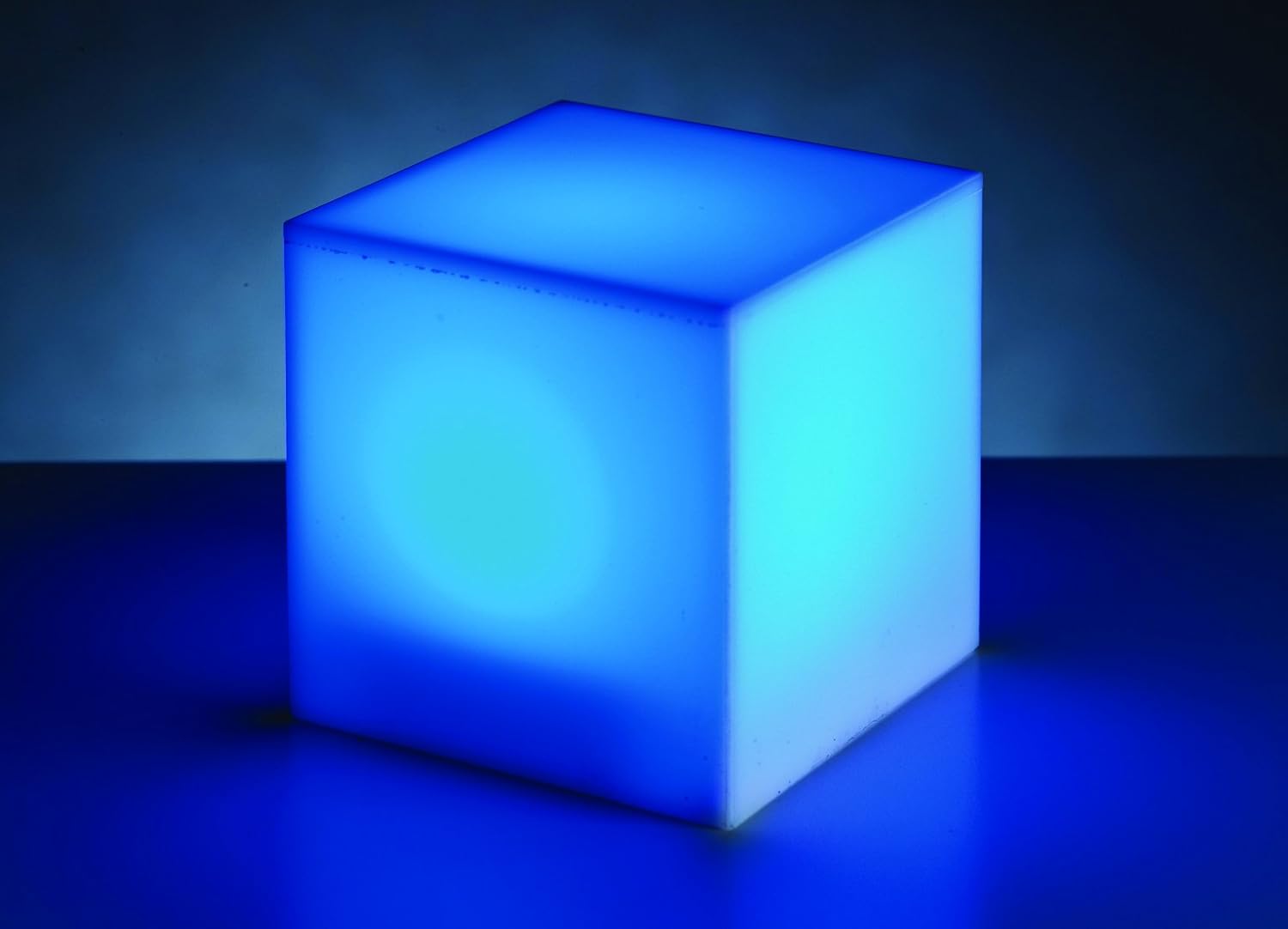 LED Multicolour Light-up CUBE Dark Room Lamp Relaxing Calming Autism ...