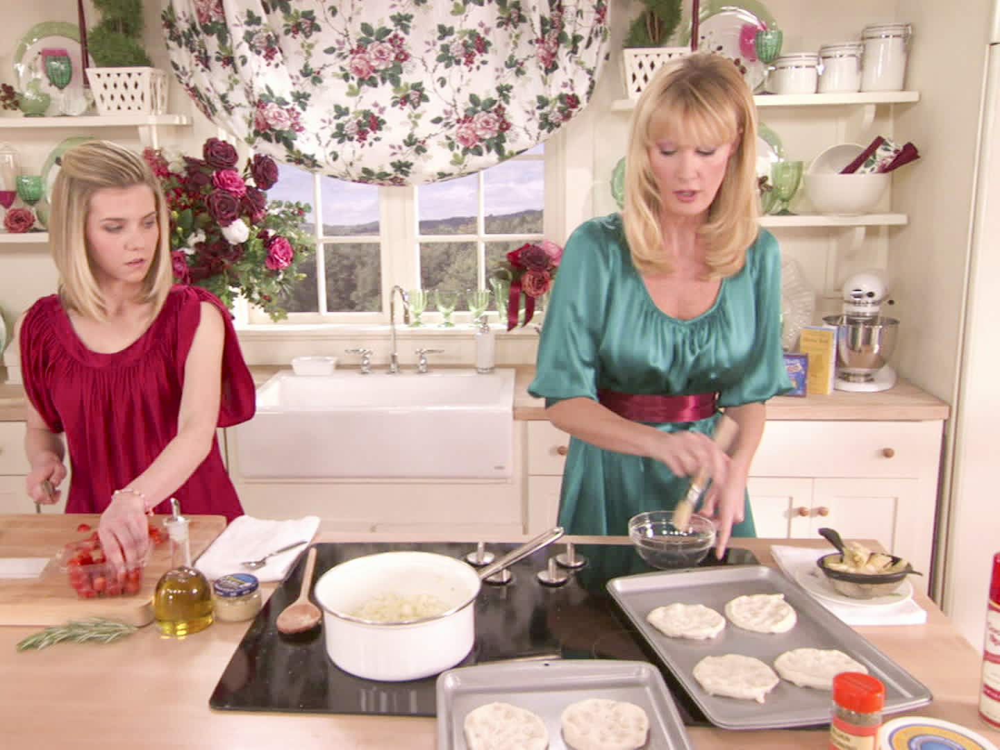 Watch Semi-Homemade Cooking with Sandra Lee - Season 12 | Prime Video