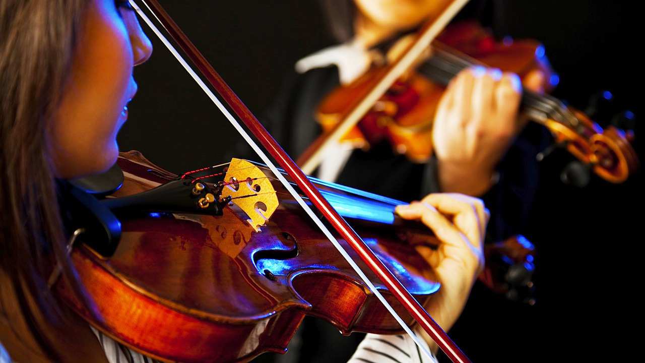 Watch How to Pick Violin Strings on Amazon Live