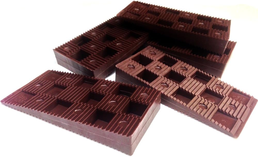 Pack of 20 x Brown WEDGIT® Plastic Interlocking Ribbed Wedges: Amazon ...