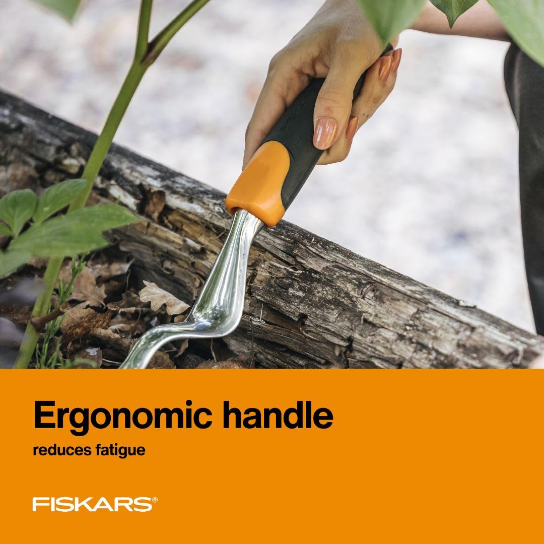 Mua Fiskars Ergo Weeder - Heavy Duty Gardening Hand Tool with Hang Hole ...