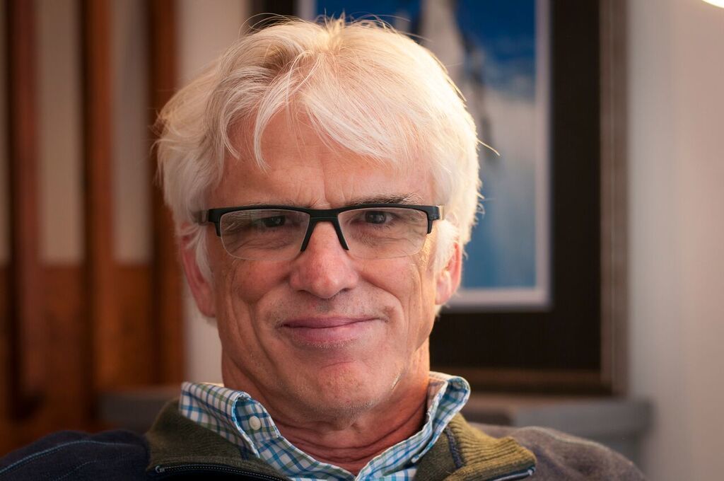 Daniel Lowe – Audio Books, Best Sellers, Author Bio | Audible.com