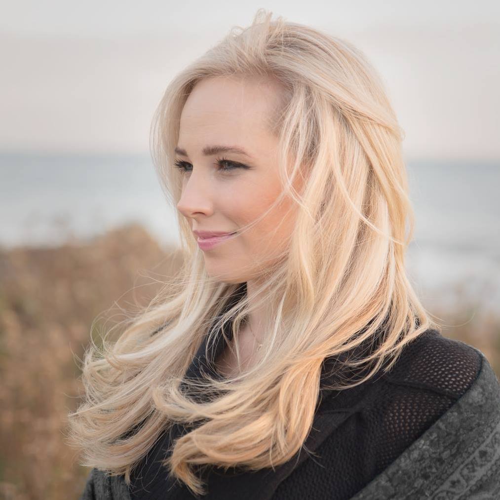 Allison Trowbridge – Audio Books, Best Sellers, Author Bio | Audible.com