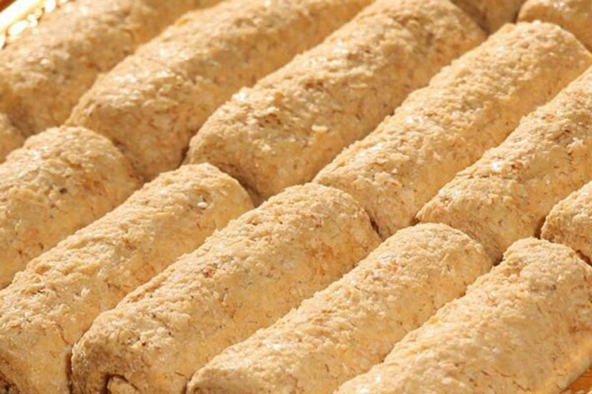 Ambey Traders Chandausi Special Crispy Roll Gajak - Pack of 500 g ...