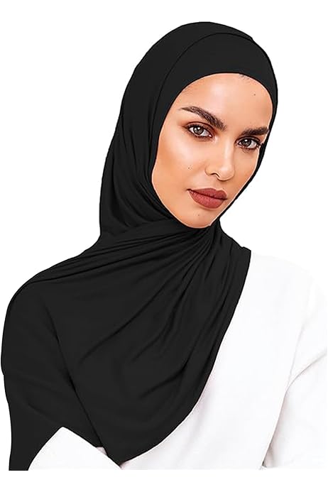 Aisha Jamil's Instagram, Twitter & Facebook on IDCrawl