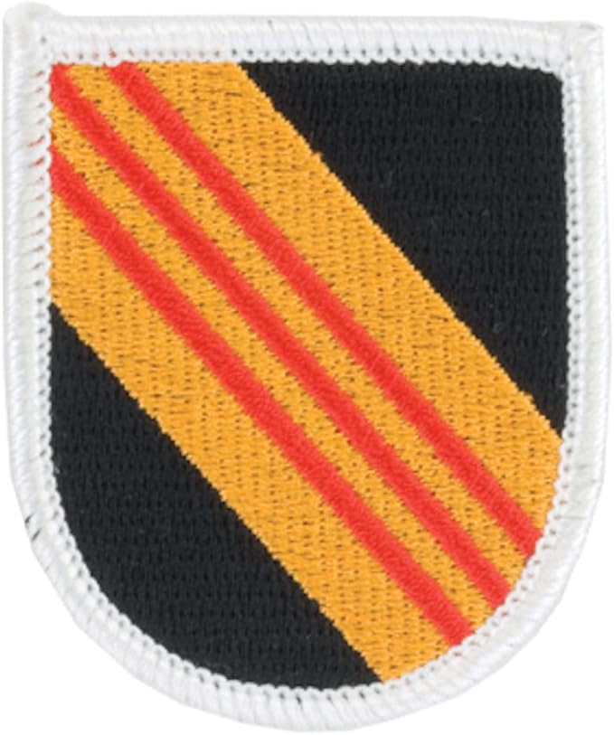 Amazon.com: 5th Special Forces Group - BERET FLASH: Military Apparel ...
