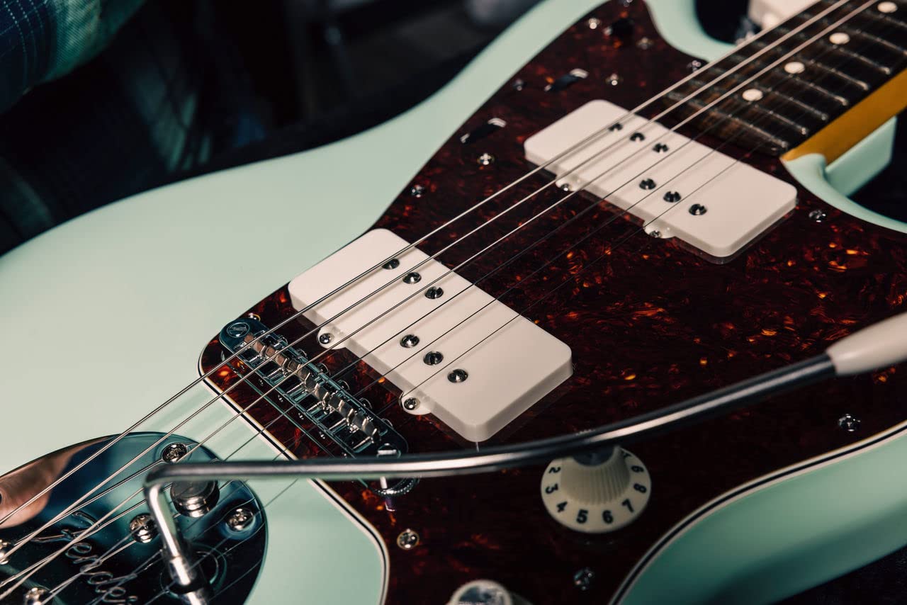 Mua Fender CuNiFe Wide Range Jazzmaster Pickup Set trên Amazon Mỹ chính ...