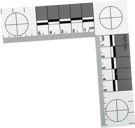 Amazon.com: Crime Scene Photomacrographic Scale (No.2-Metric): Arts ...