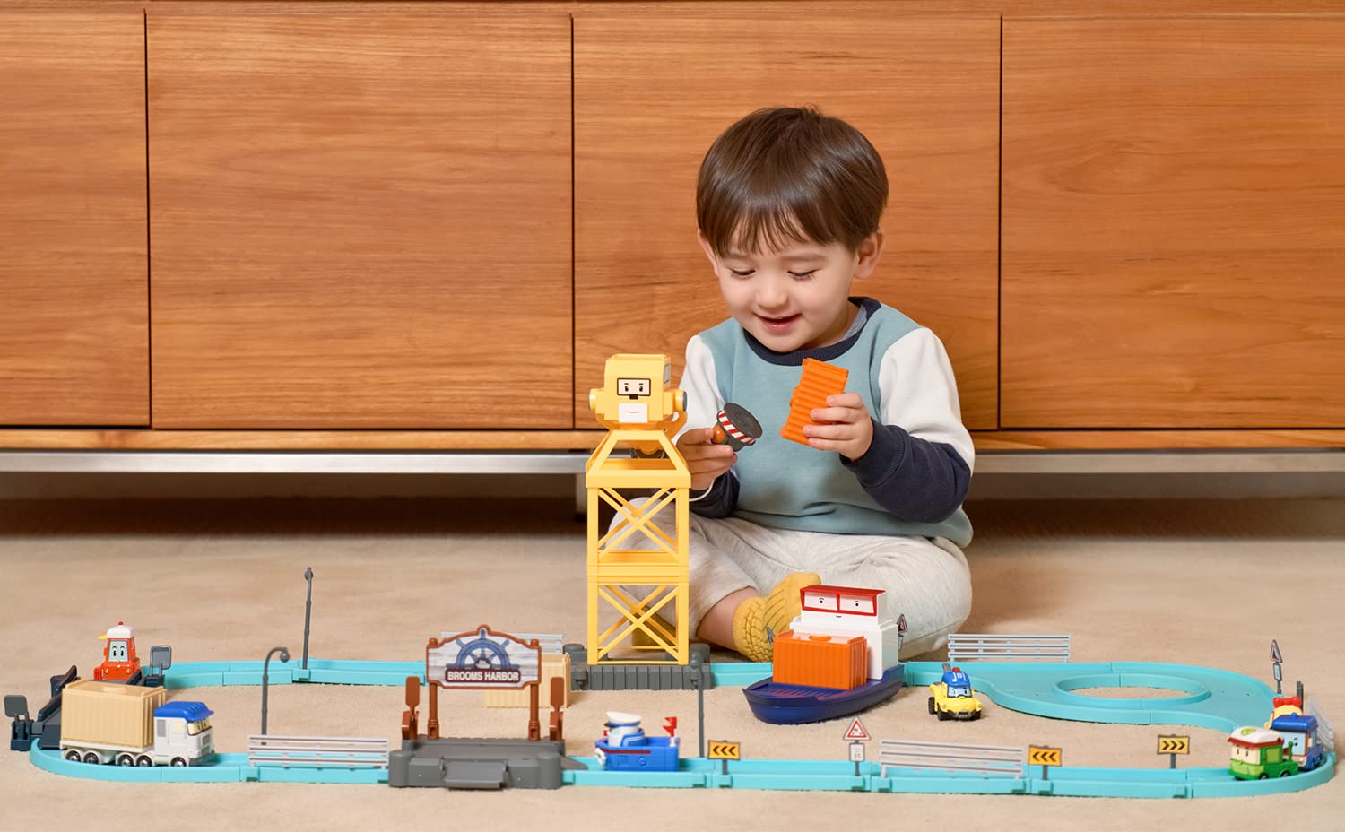 Mua Robocar Poli Official Cargo Station Playset, Vehicle Car Race Track ...