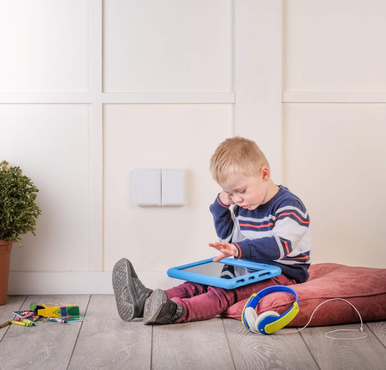 SocketLoc UK Electrical Key Lockable Twin Plug Socket Protector Cover – Stops Tampering with ...