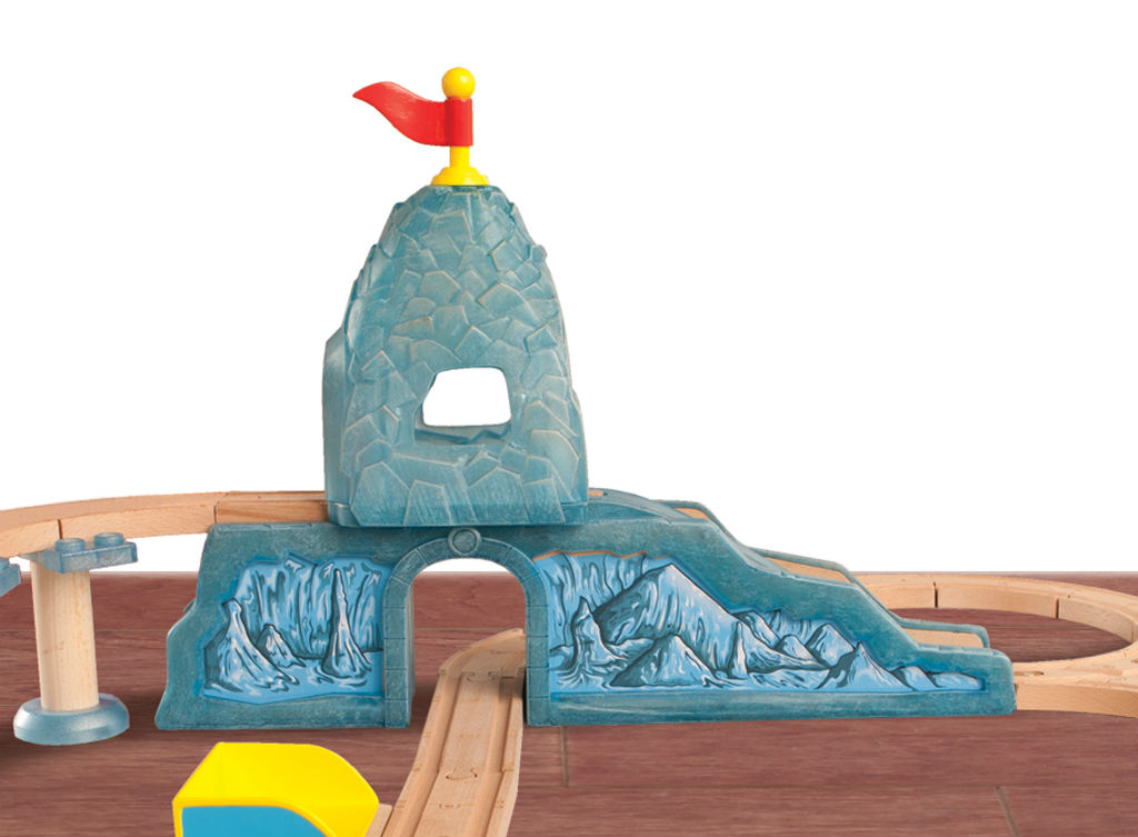 TOMY Games Chuggington Wooden Railway Brewster's Icy Escapade Set ...