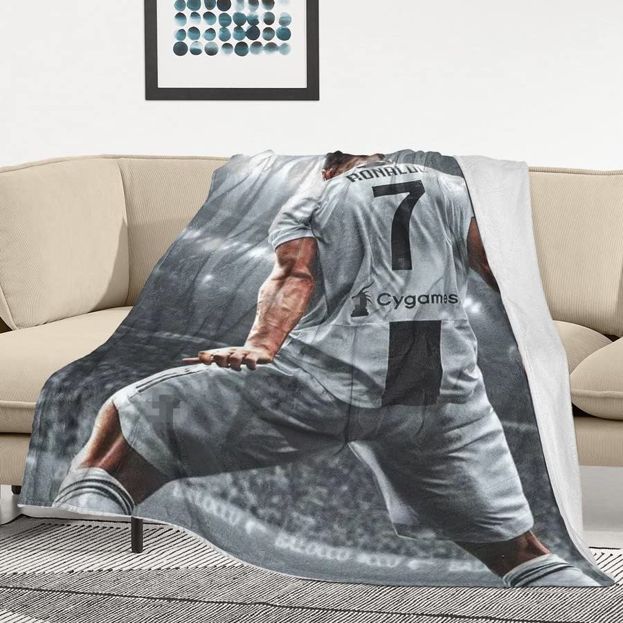 Mua Football Stars Cristiano Ronaldo Blanket Plush Throw Size Blanket 50"X60" trên Amazon Mỹ ...