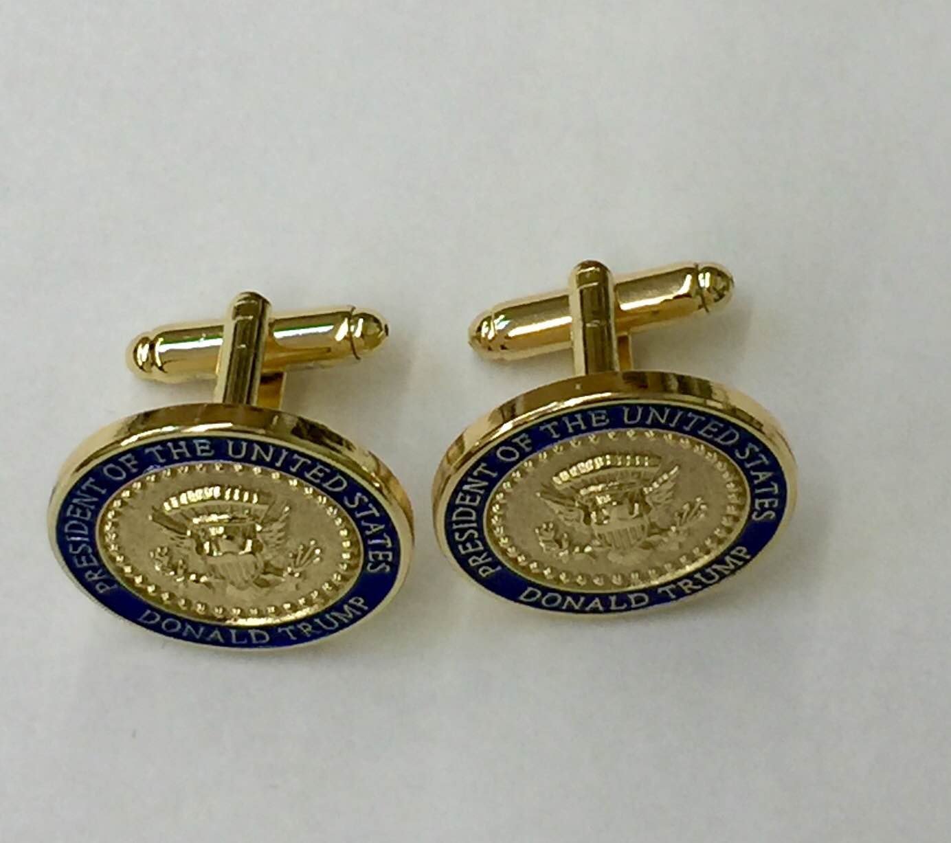 GOLD President Donald Trump Eagle Coin Oval Office Presidential Seal ...