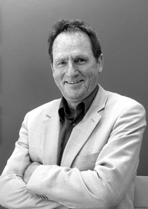 A Man Short: An Insider's Tale of T.G.I.Friday's in the 1980s: Jeff ...