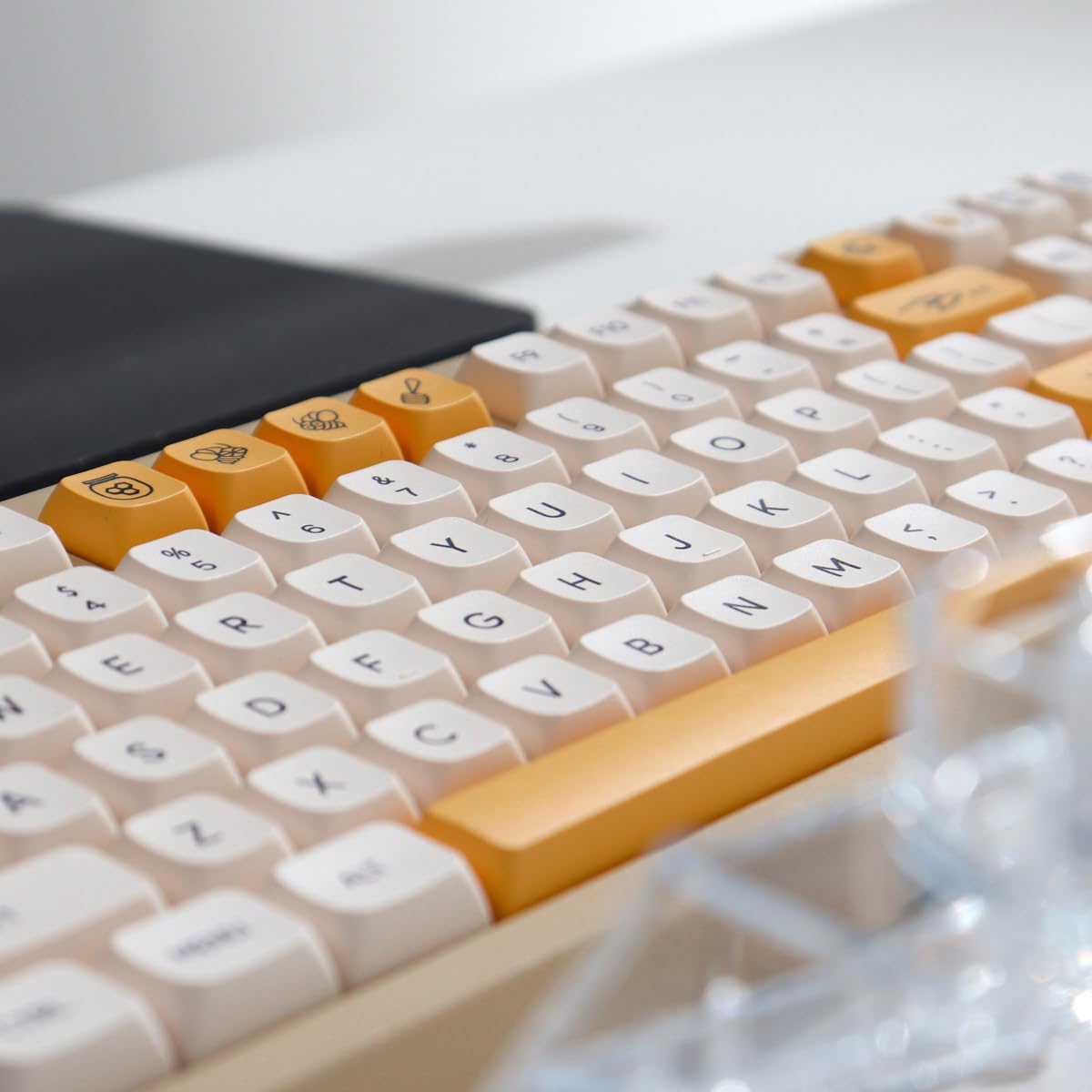 Mua PBT Keycaps 137 Keys XDA Profile DYE-SUB Personalized White Yellow ...